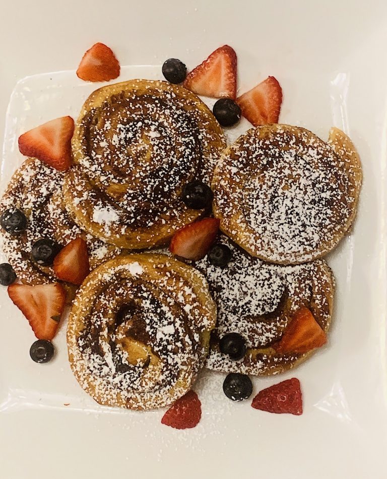 Cinnamon Roll French Toast - Yel's Kitchen